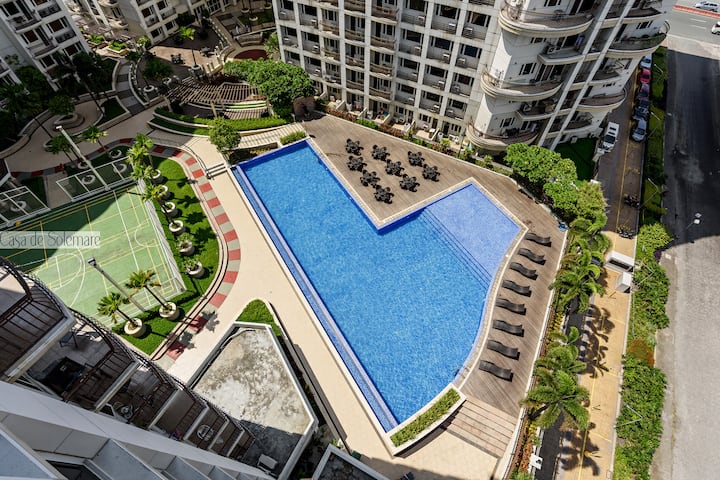 Cozy 2 Balcony Condo Near Airport, Malls & Casinos - Parañaque