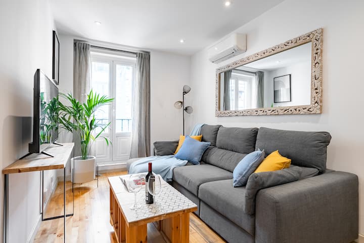 Apt. Ave María (Lavapiés) – Perfect For Couples! - Madrid