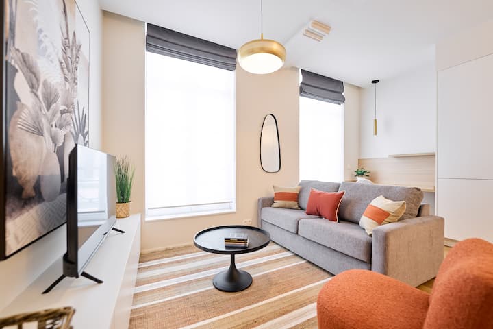 *New* Grand Place / Place Du Grand Sablon (1br) - Brussels