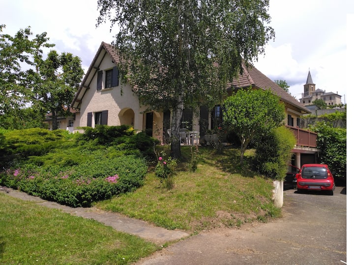 Maison Flagnac 4 Chambres , 8 à 10 Personnes - Decazeville