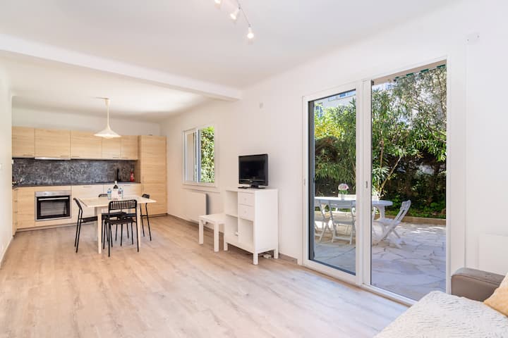 New Cosy Renovated 2 Bedrooms, Garden, Calme - Cannes