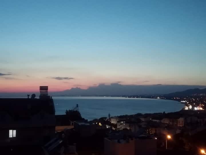 Manzaram Muhteşem Ve Gerçektir - Dikili