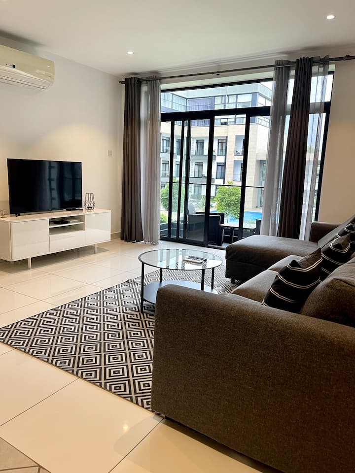 Luxurious 2 Bed Overlooking Stunning Courtyard - Ghana