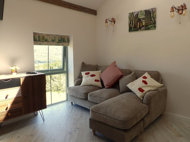 Newly Converted Property With Stunning Rural Views - Bakewell