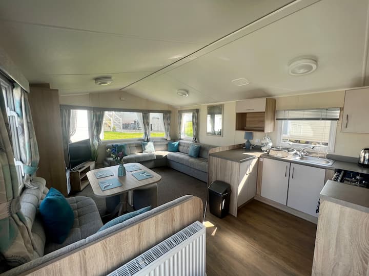3- Bedroom Caravan Newquay Bay Resort - Holywell Bay