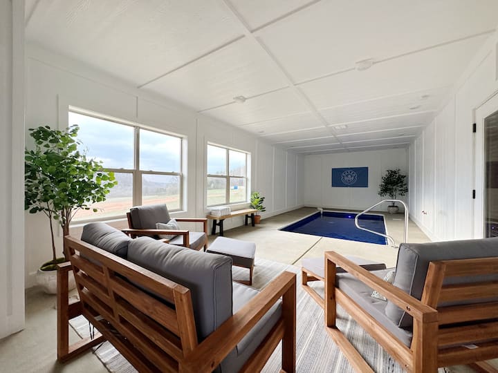 Rustic Elegance: Pool, Game Room & Deck - 피전 포지