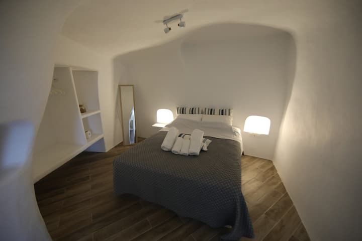 White Cave - Cave Studios Milos - Milos