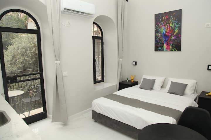 Habira Apartments 5 With Balcony On The 1 Floor - Jerusalem