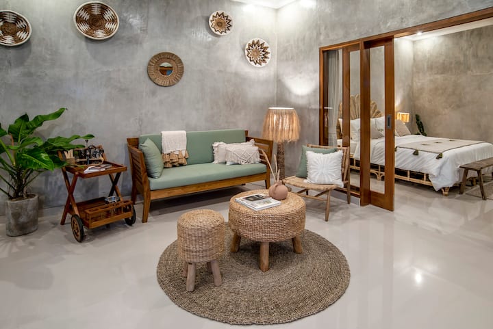 Great Location - Walk - Calm And Private - Bali