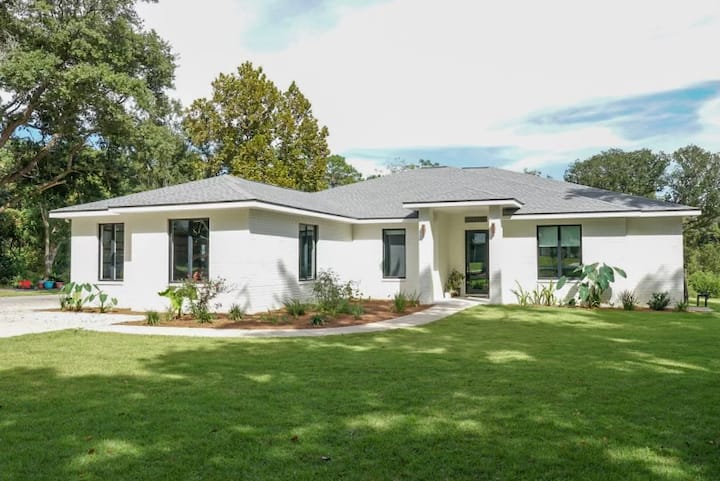 The Secluded Jewel - Pensacola, FL