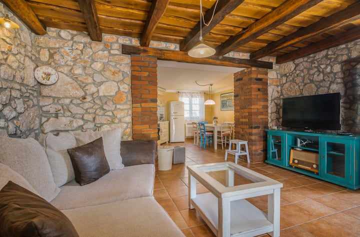 Villa Pinia With Pool - Cres
