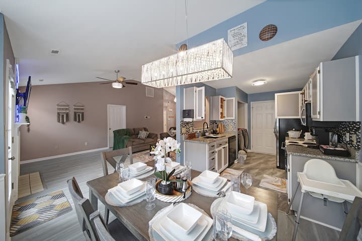 Cozy Ranch In Charlotte | Near Carowinds | Airport - Charlotte, NC
