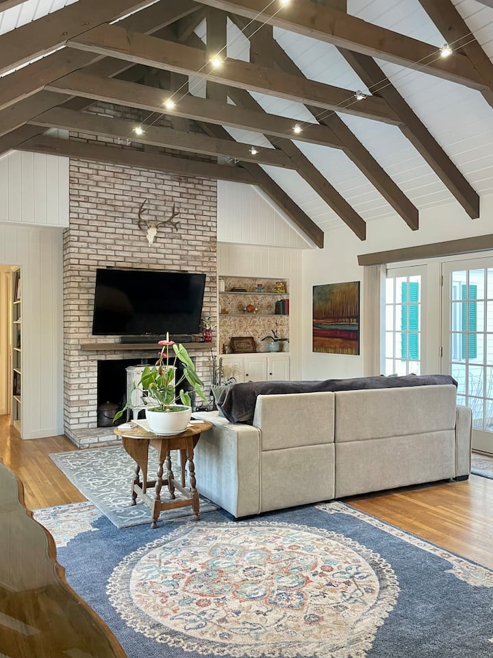 A Royal Barry Wills Home - Falmouth, MA