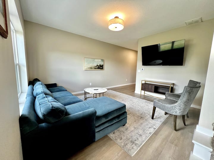 3bed/2.5bath - Large Bedrooms, Attached Garage! - Cedar Falls, IA