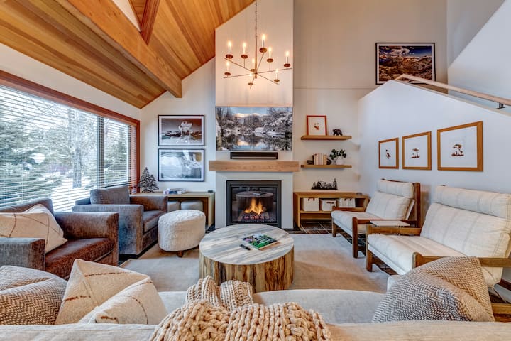 Whistler Village Townhome/private Hot Tub - Whistler Blackcomb