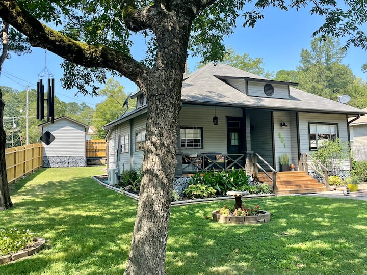 Carolyn’s House - Hot Springs, AR