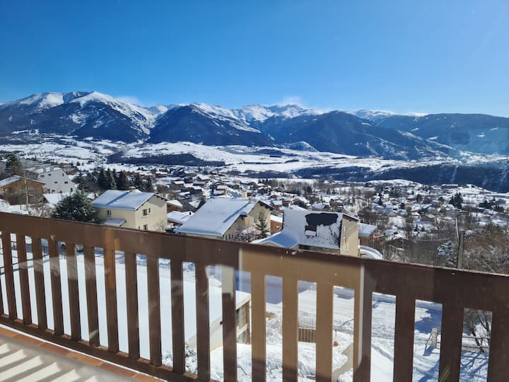 Bel Appartement, Vue Montagne - Llívia