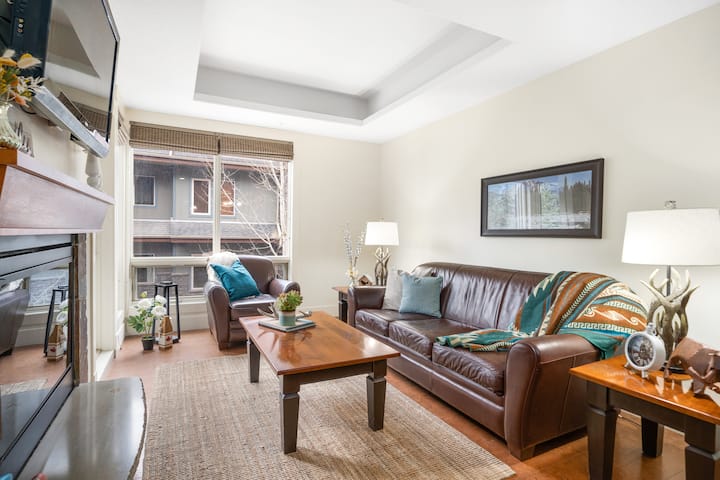 Cozy 1 Bedroom Getaway With Views @ Resort & Spa - Canmore