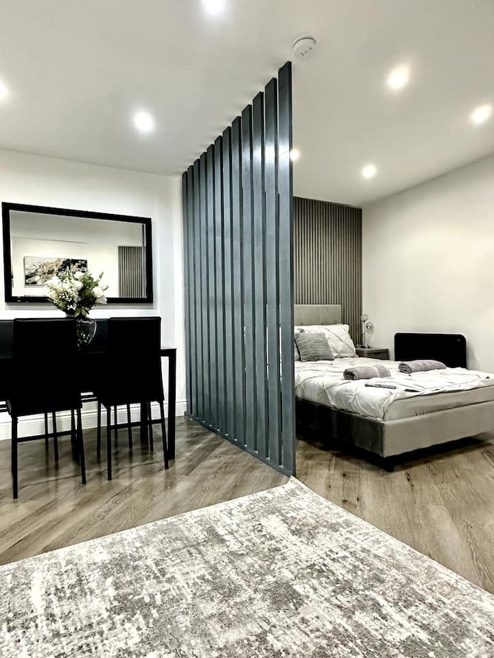 Massive Luxury Garden Studio/gym Access (Studio T) - Dagenham