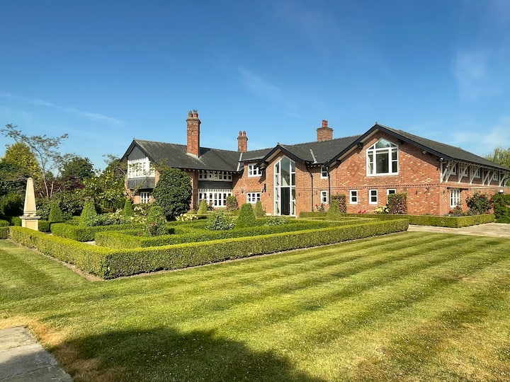 Fernside Stunning Home In Cheshire - Northwich