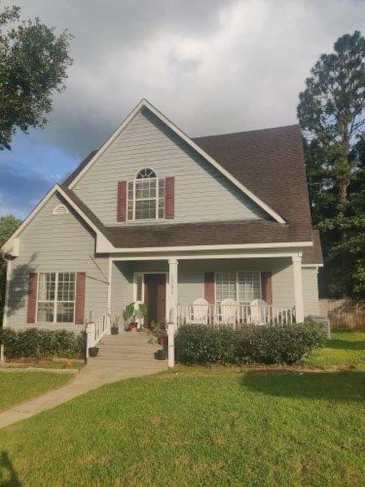 Stylish, Comfortable Home - Big Creek Lake, AL