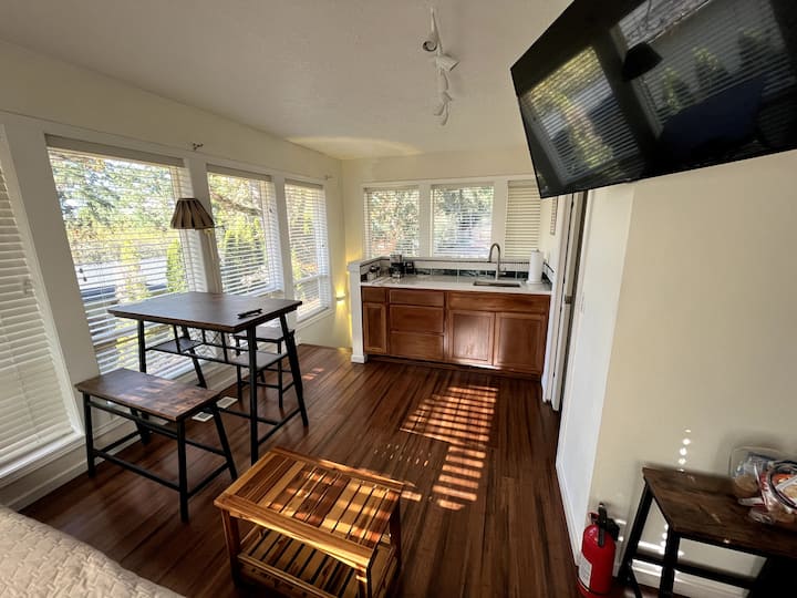 Private Bull Mountain Apartment - Sherwood, OR