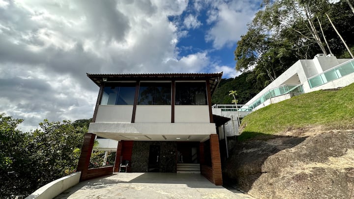 Mansão Da Montanha. - Niterói