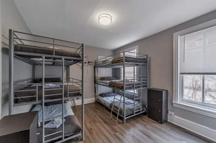 Shared Room-1865 Historic House In Up&coming Area - Reading, PA