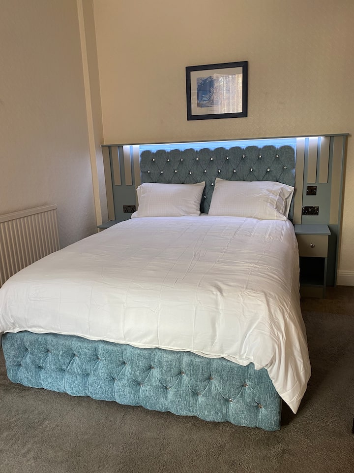 Sky Blue Dreams Room - Scarborough