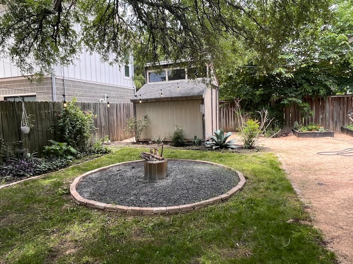 Harvey St. Hideaway - Austin, TX