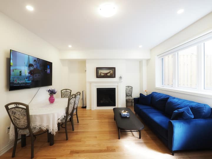 Cozy New Home At Central Richmond Hill - Richmond Hill