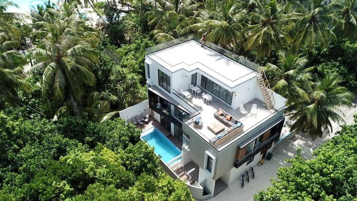 Lush Island Villa W/ Pool - Maldives