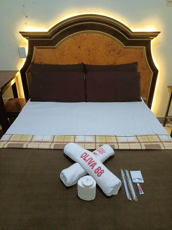 Secured Deluxe Room With Hot And Cold Shower - Calamba