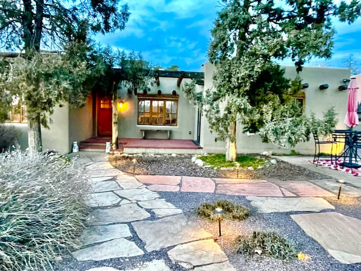 Spacious 3br Near Plaza, Ski Basin & Opera - Santa Fe, NM