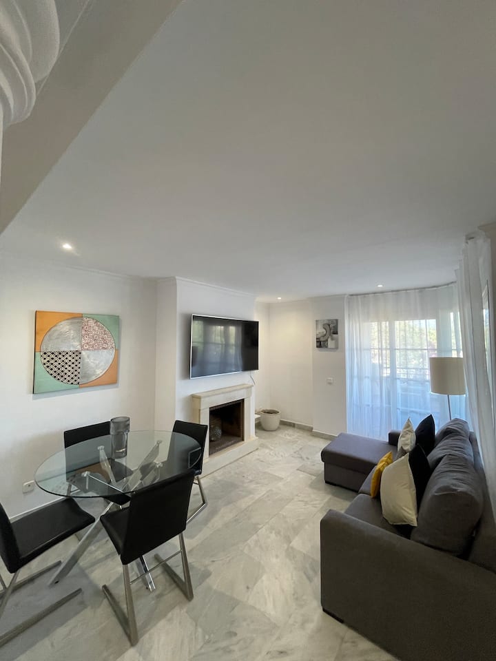 Luxury Duplex W/ Large Terrace – Near Puerto Banús - Marbella