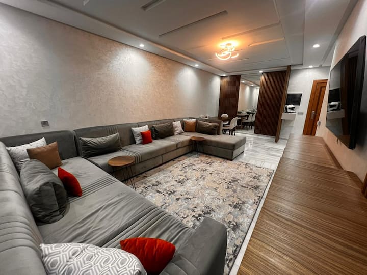 Nice Appartement Au Centre De Tanger - Tangeri