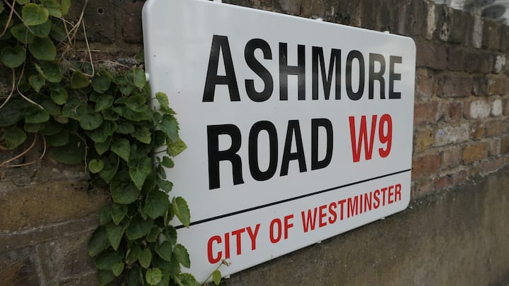 Tiny And Super Cosy Studio Queens Park W9 - Londen