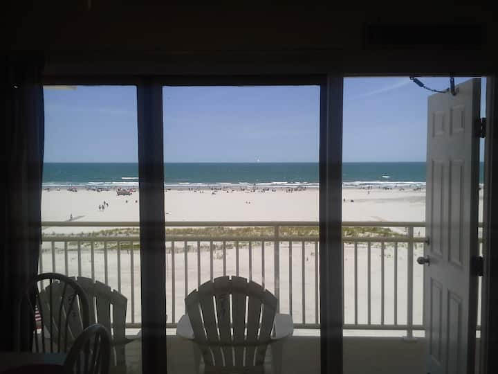 Oceanfront Condo - Sleeps 6 - Stone Harbor, NJ