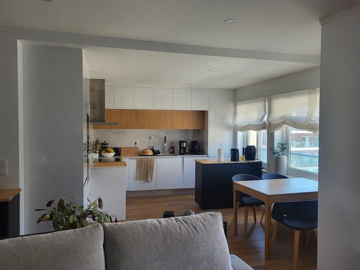 Novo Vialonga 6pessoas C/varanda - Vila Franca de Xira