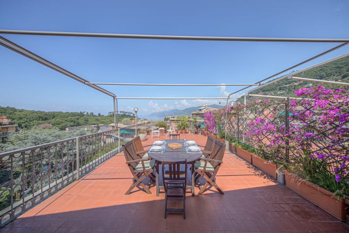 Attico Con Terrazza E Piscina - Camogli