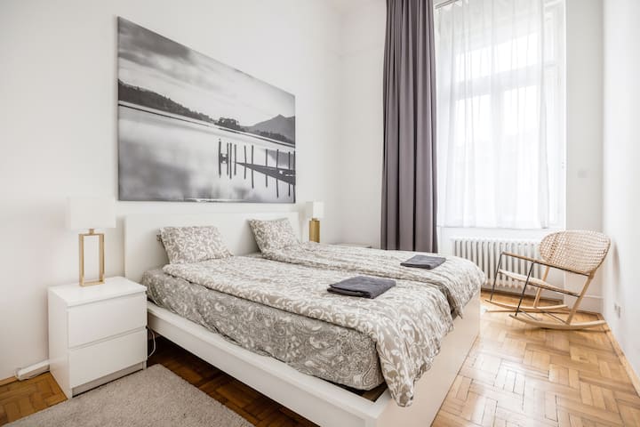 Elegant Apartment In Super Central Location - Budapest