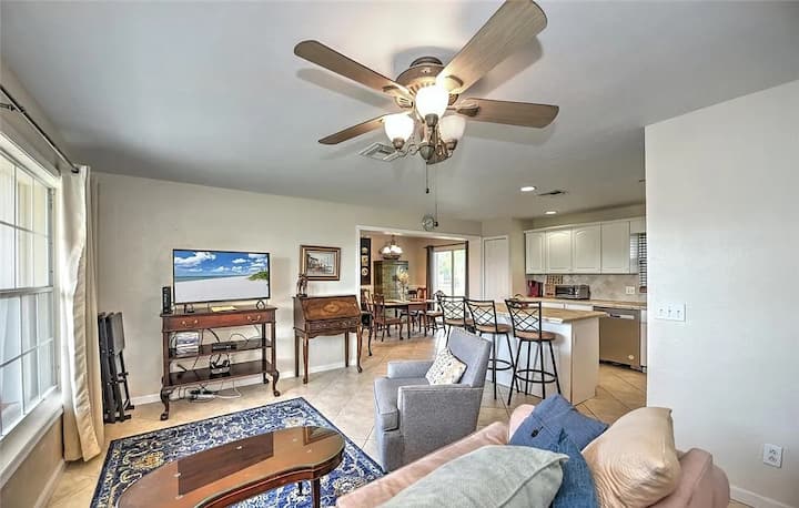 Coastal Bliss: Cape Coral Haven - Cape Coral, FL