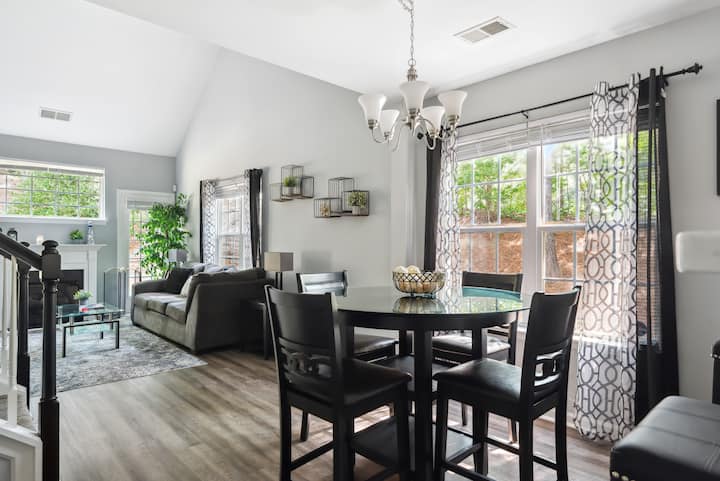 Luxury Home In Charlotte - Harrisburg, NC