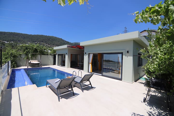 Bağlar Içinde Sıcacık Tatil Evi - Kalkan