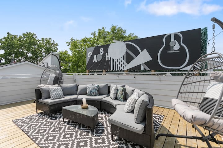 New 5-bed 4.5 Bath Perfect For Girls Or Guys Trips