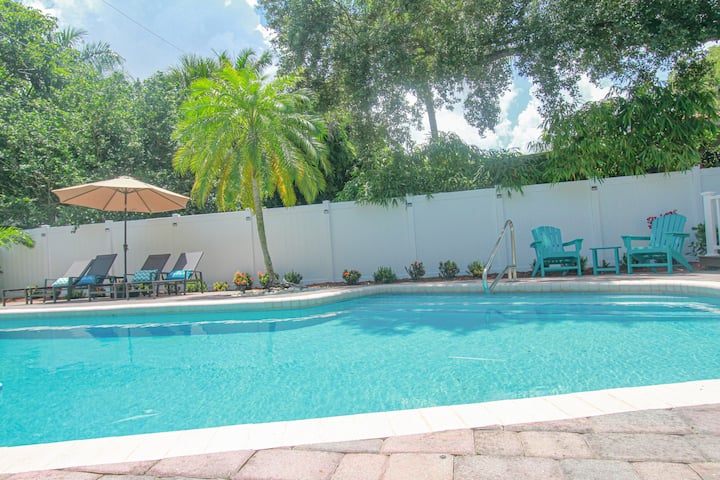 Palmoaks/
Cozy House With Heated Pool - Fort Lauderdale, FL