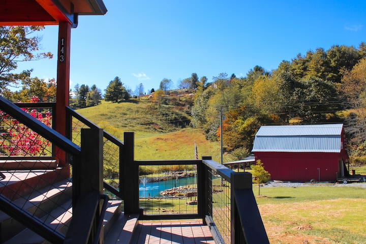 Tiny Home W/ Fire Pit & Beautiful View - Boone, NC