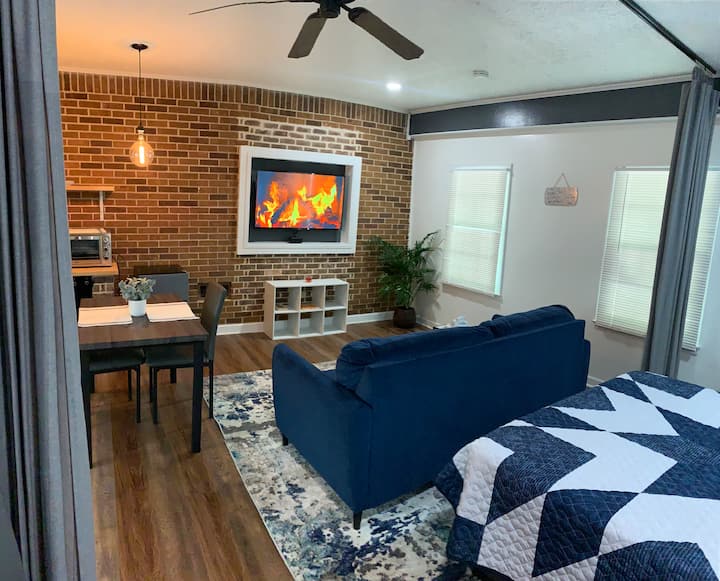 Downtown Atlanta Loft Vacation Rentals - Atlanta, GA | Airbnb