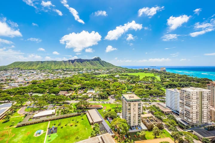 Newly Renovated High Fl 2bd 1ba W/ Free Parking! - Honolulu, HI