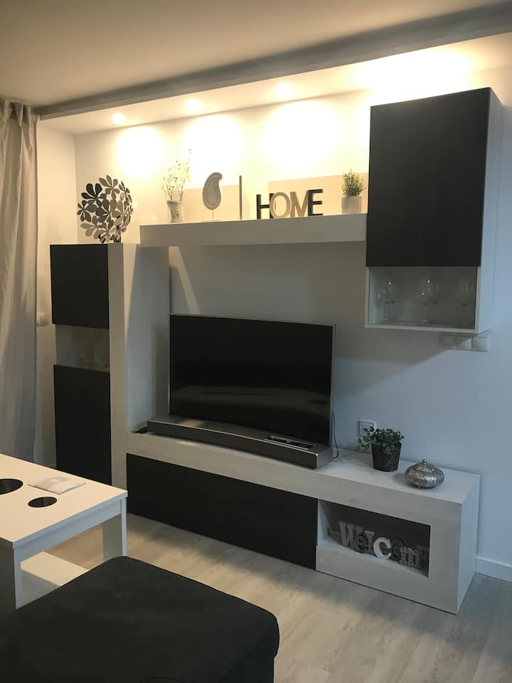 Apartamento Céntrico En La Playa 2 Dormitorios - Rincón de la Victoria